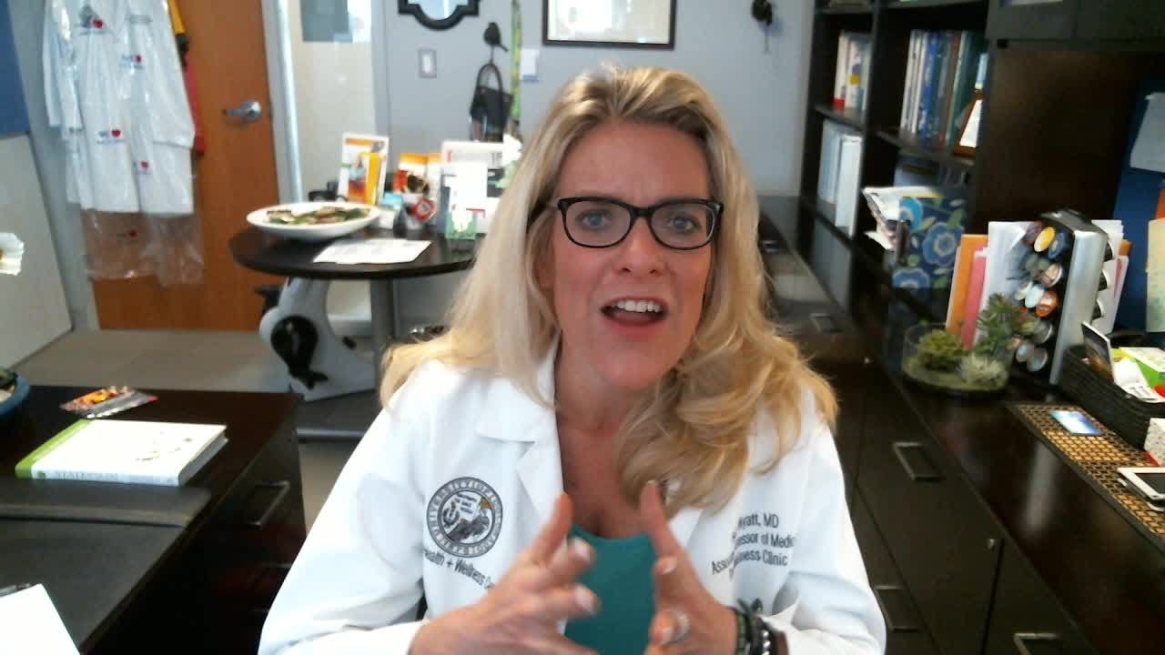 Dr Holly Wyatt previews Jackie's journey on Extreme Weight Loss - YouTube