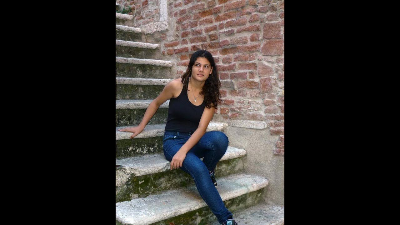 The world is big - Maya Golan_העולם הוא גדול - מיה גולן - YouTube