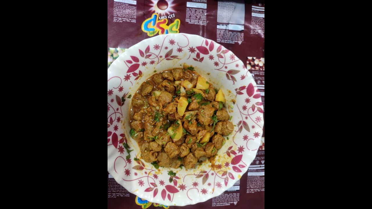 Soyabean Aloo | desi soya chunks recipe | soya chunks curry | nutri ...