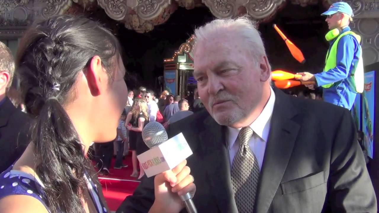Stacy Keach Disney's Planes "Skipper" - YouTube