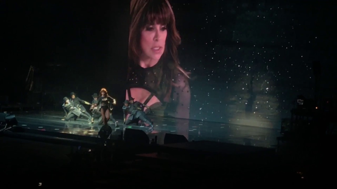 Paula Abdul - Cold Hearted (Live in Newark, Total Package Tour) - YouTube