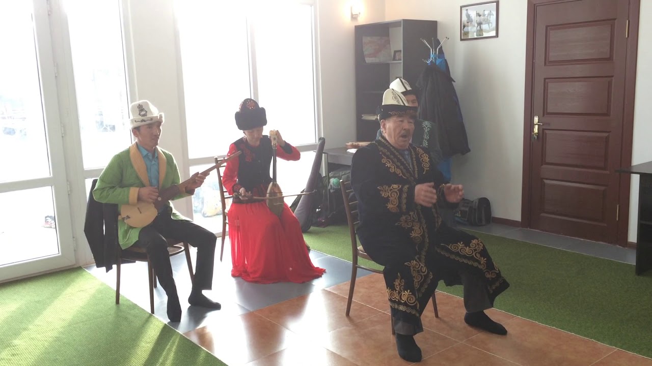 Kyrgyz traditional music in Karakol, Kyrgyzstan - YouTube