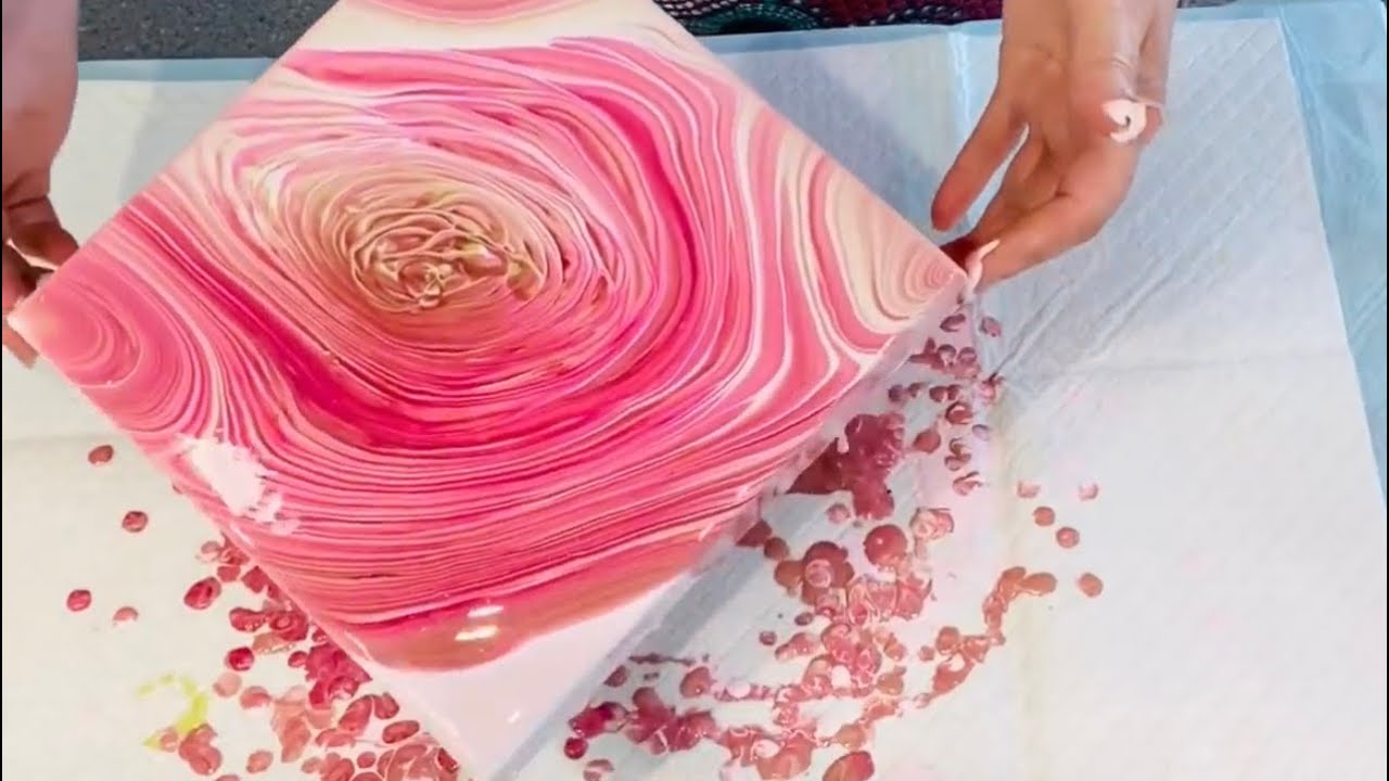 Amazing Ring pour created with pigments and pm/So Shimmery - YouTube
