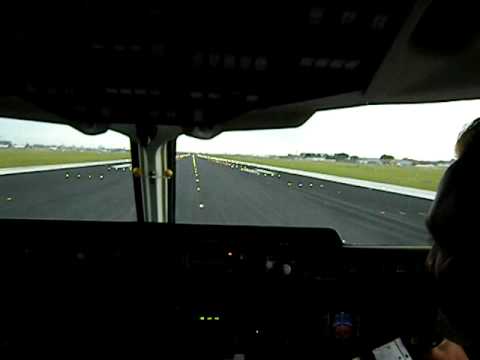 Avro RJ100 cockpit view taking off runway 25 right Brussels ...