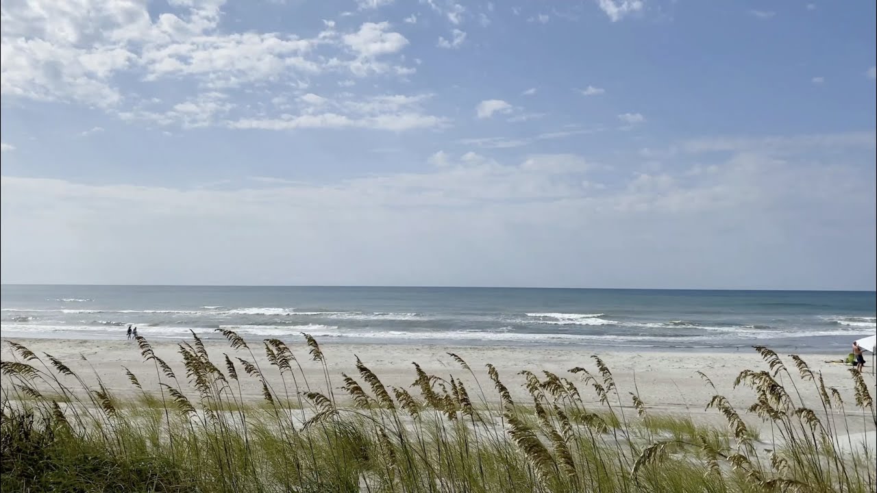 Emerald Isle, North Carolina - Looped morning beach scene - July 2022 ...