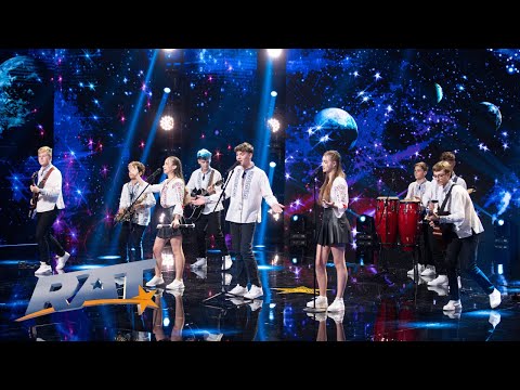 Grupul Folk „Ecou” i-au amintit lui Mihai Bobonete de adolescență | Românii Au Talent S14