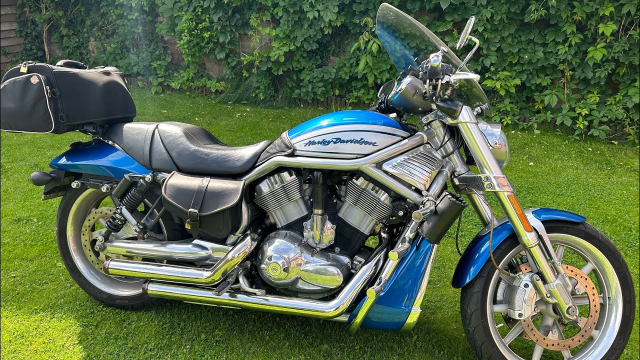 Harley Davidson VRSCR V-rod - YouTube