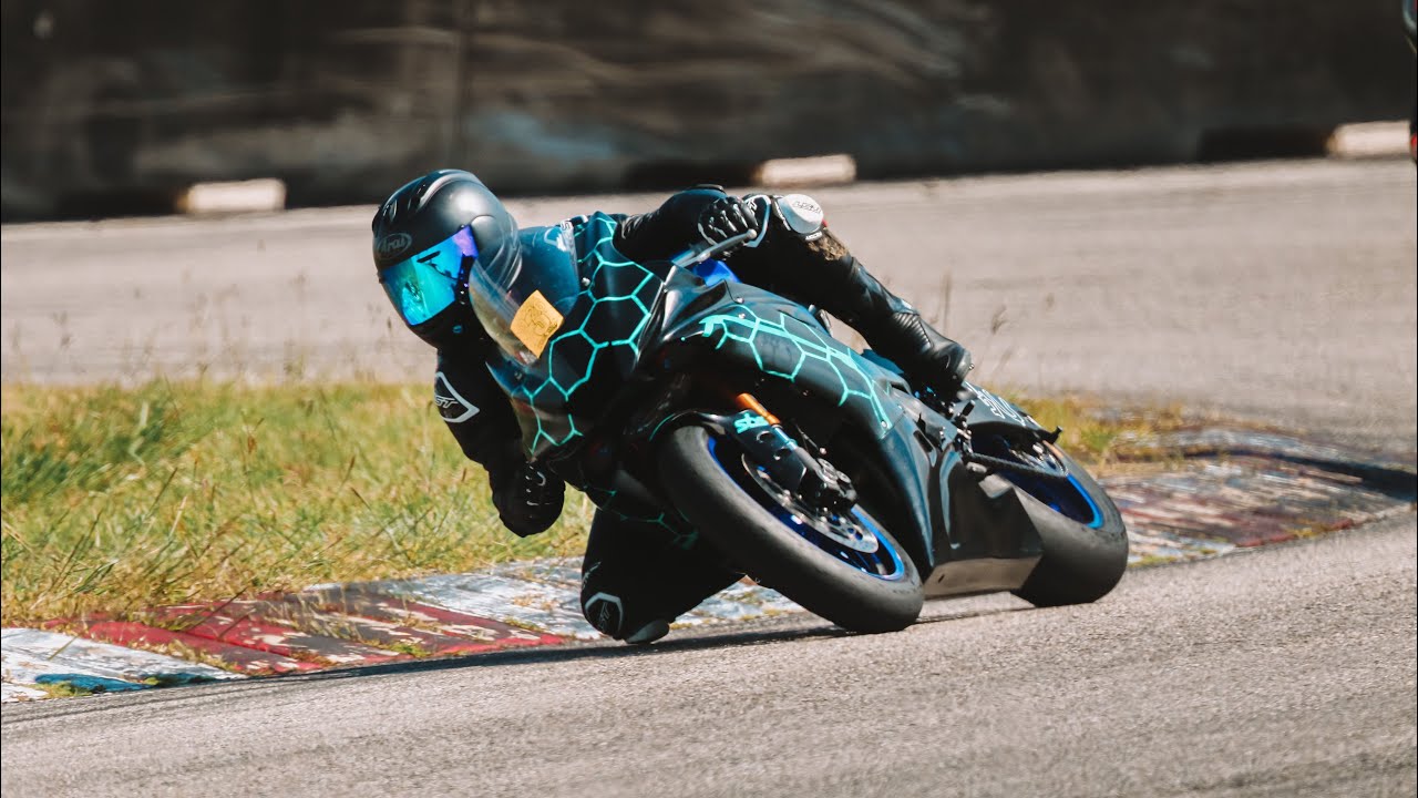 2018 R6 TRACK BIKE - YouTube