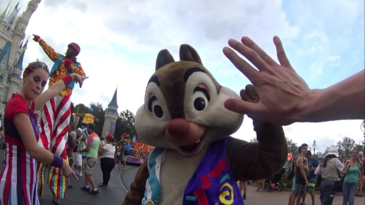Viagem a Disney - Dançando com personagens - Trip to Disney - Dancing ...