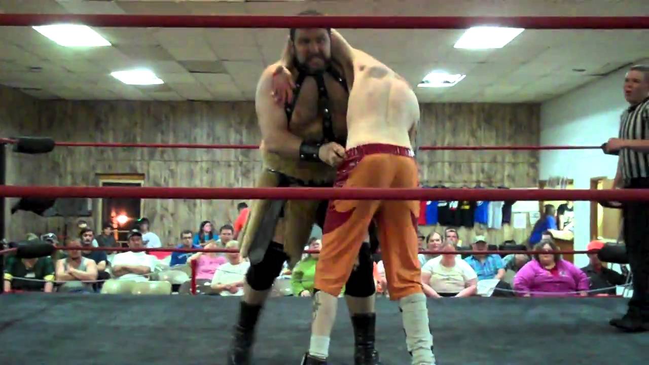 Gary Jay vs. Bear St. Pierre - YouTube