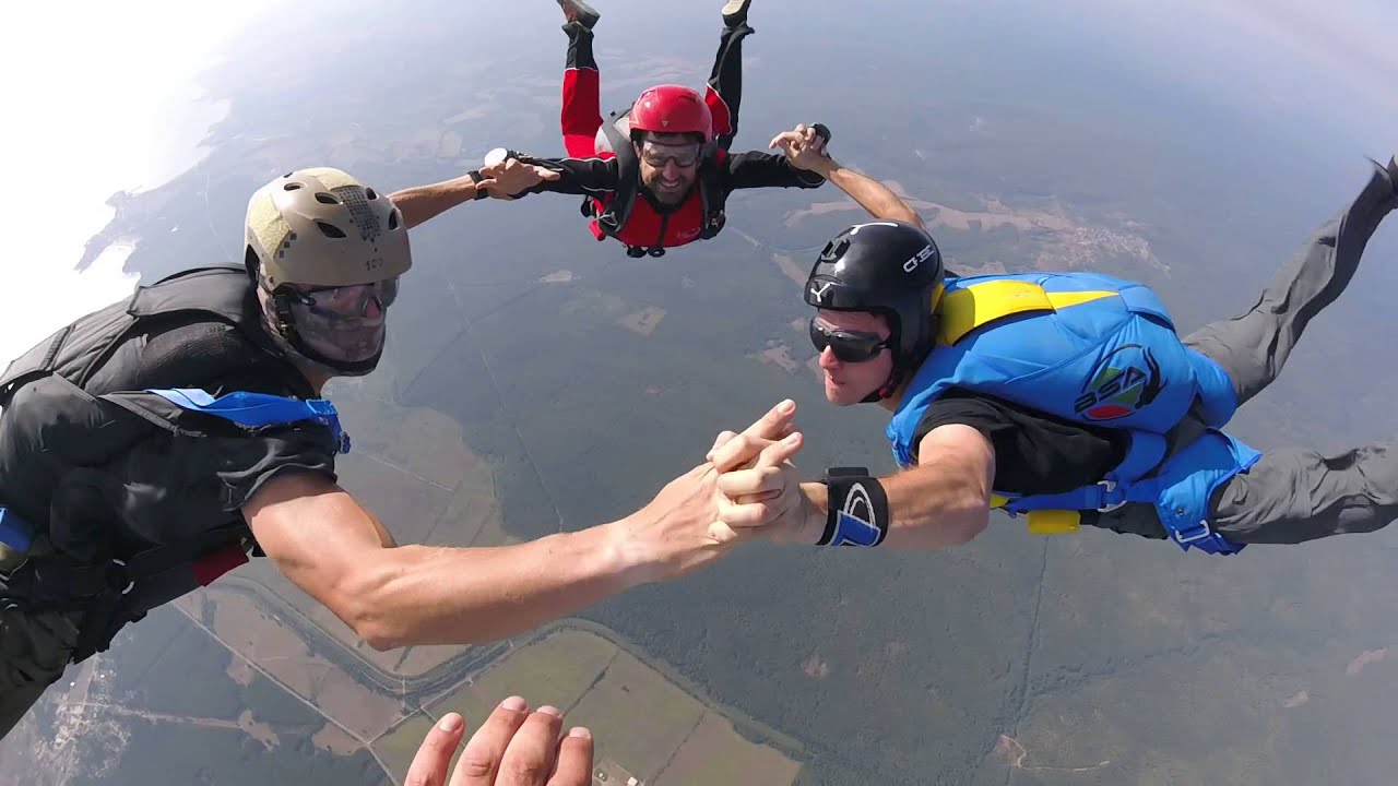 4 way skydiving @Primorsko - YouTube