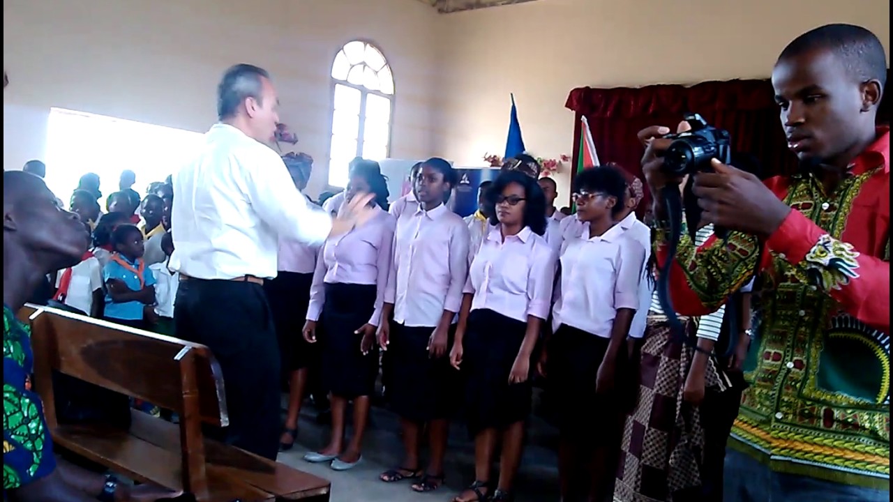Coral da internacional Nampula - YouTube