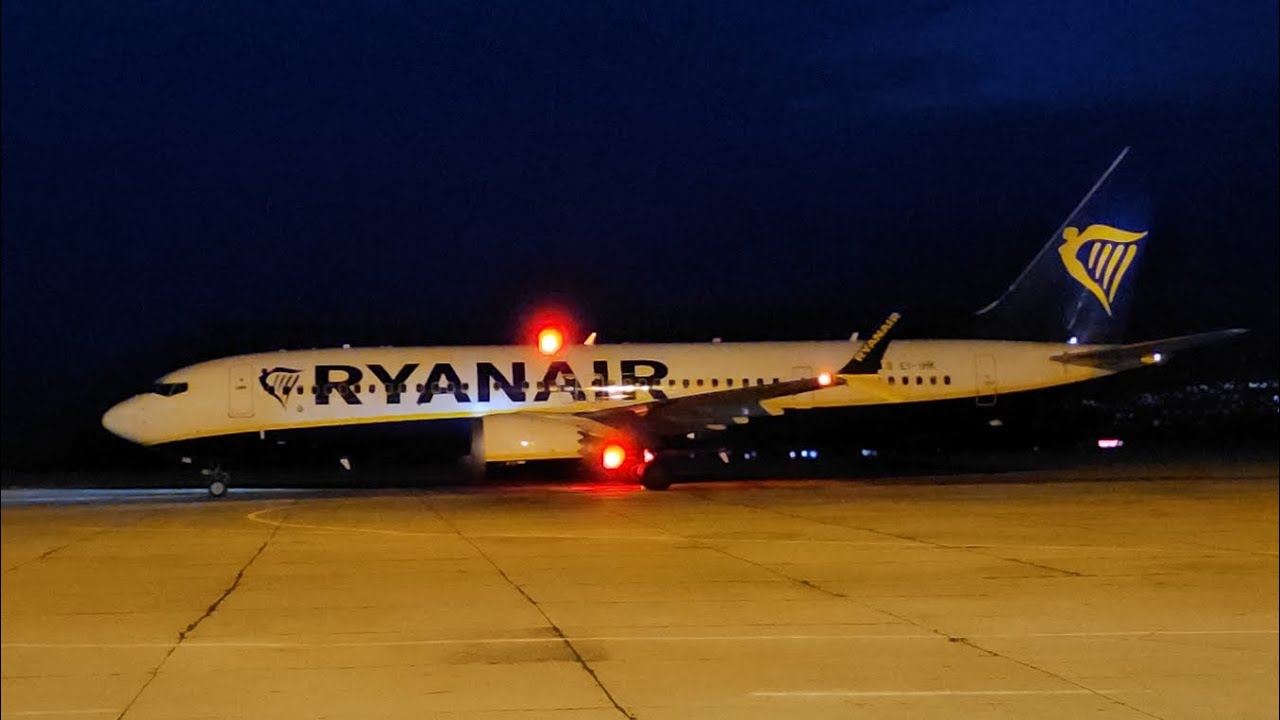Ryanair Flight FR4137 Boeing 737 Max 8-200 take off from Burgas to ...