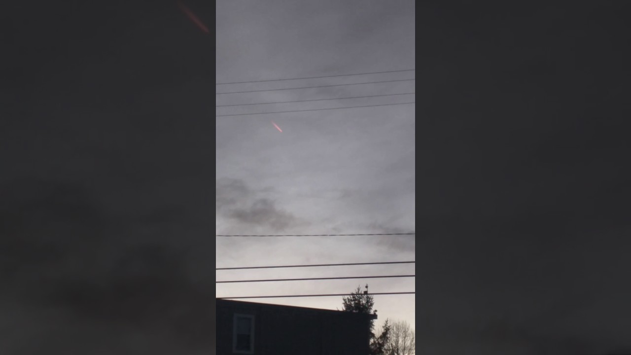Meteor coming in from Space over Indiana 1/1/17 - YouTube