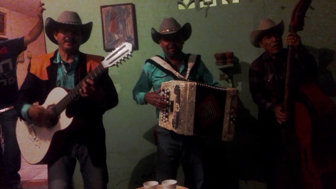 CANCION CAMINOS DE MICHOACAN - YouTube