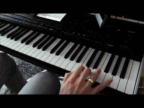 Oyun havasi 2017 Yamaha PSR S970 & Korg pa 4x