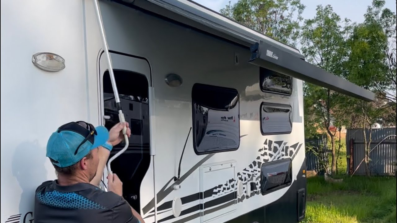 Golf caravan awning video - YouTube