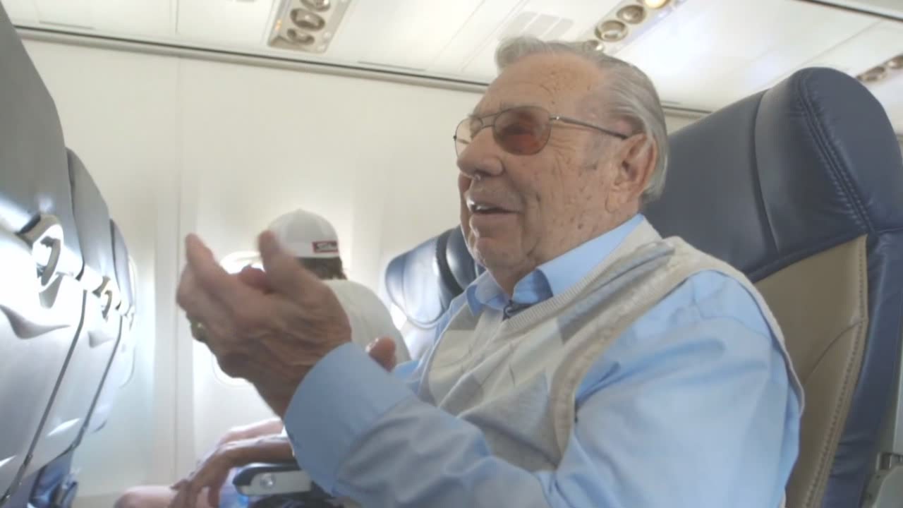Airline makes dream come true for World War II pilot - YouTube