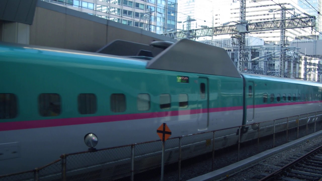 E3系 R21編成とE5系 - YouTube