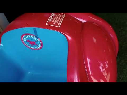 jolly roger clifford the big red dog kiddie ride - YouTube