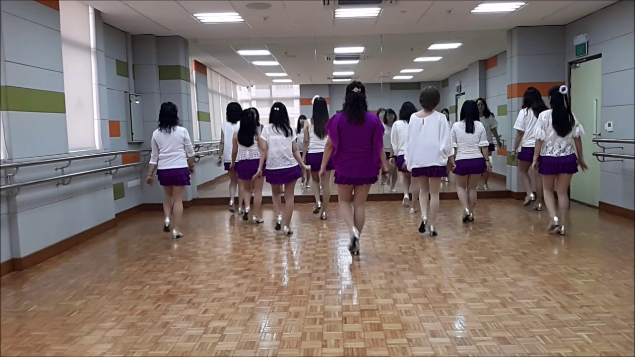 Gangsta Walk - YouTube