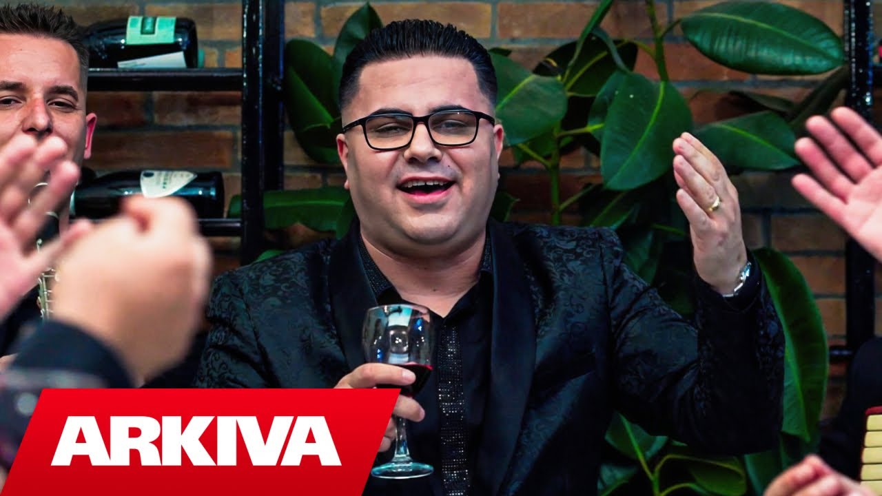 Ergys Hyka - Shamija me cepa (Kolazh) (Official Video) - YouTube