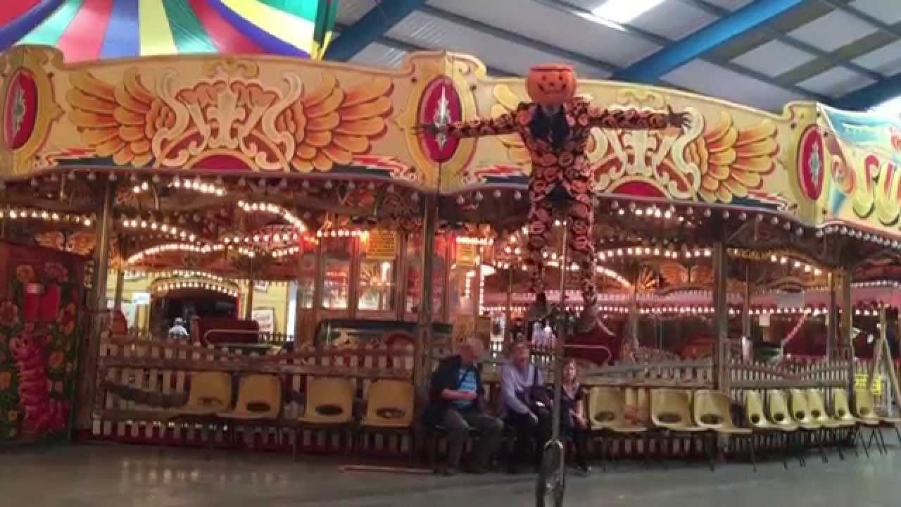 Halloween themed circus entertainment by Lucas Jet - YouTube