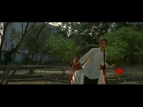 Birte Tove acting doofy in Mini-skirt Gang (1974)