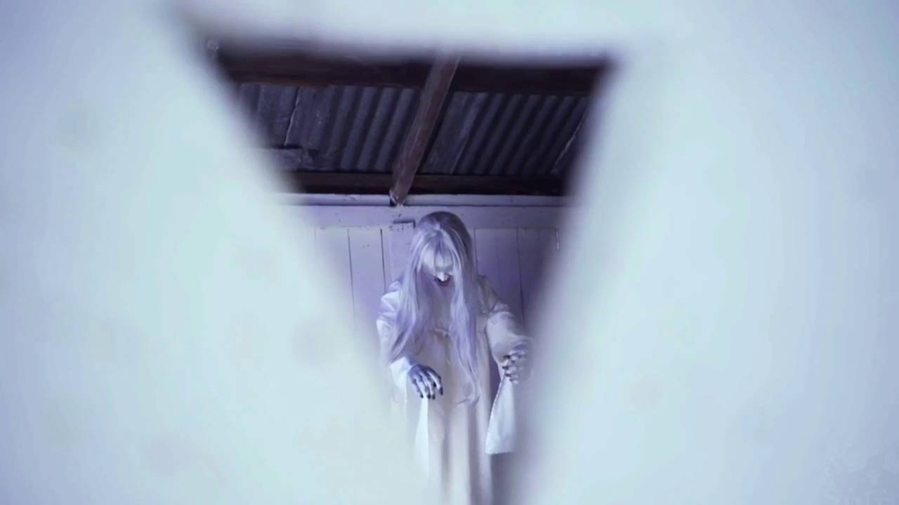 Floating Ghost Girl | Spirit Halloween 2016 Sneak Peeks - YouTube