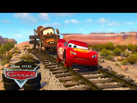 Momentos Mais Engraçados de Carros 2 da Pixar | Pixar Carros