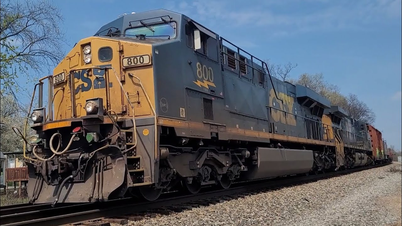 CSX 800 Leads A Southbound Train On Easter 🐣 🐣 🐣 - YouTube