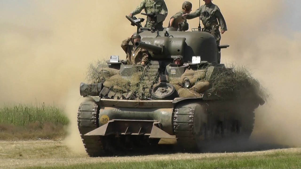 Sherman Tank in Arena.... Amazing Slow Motion Sequence ! - YouTube