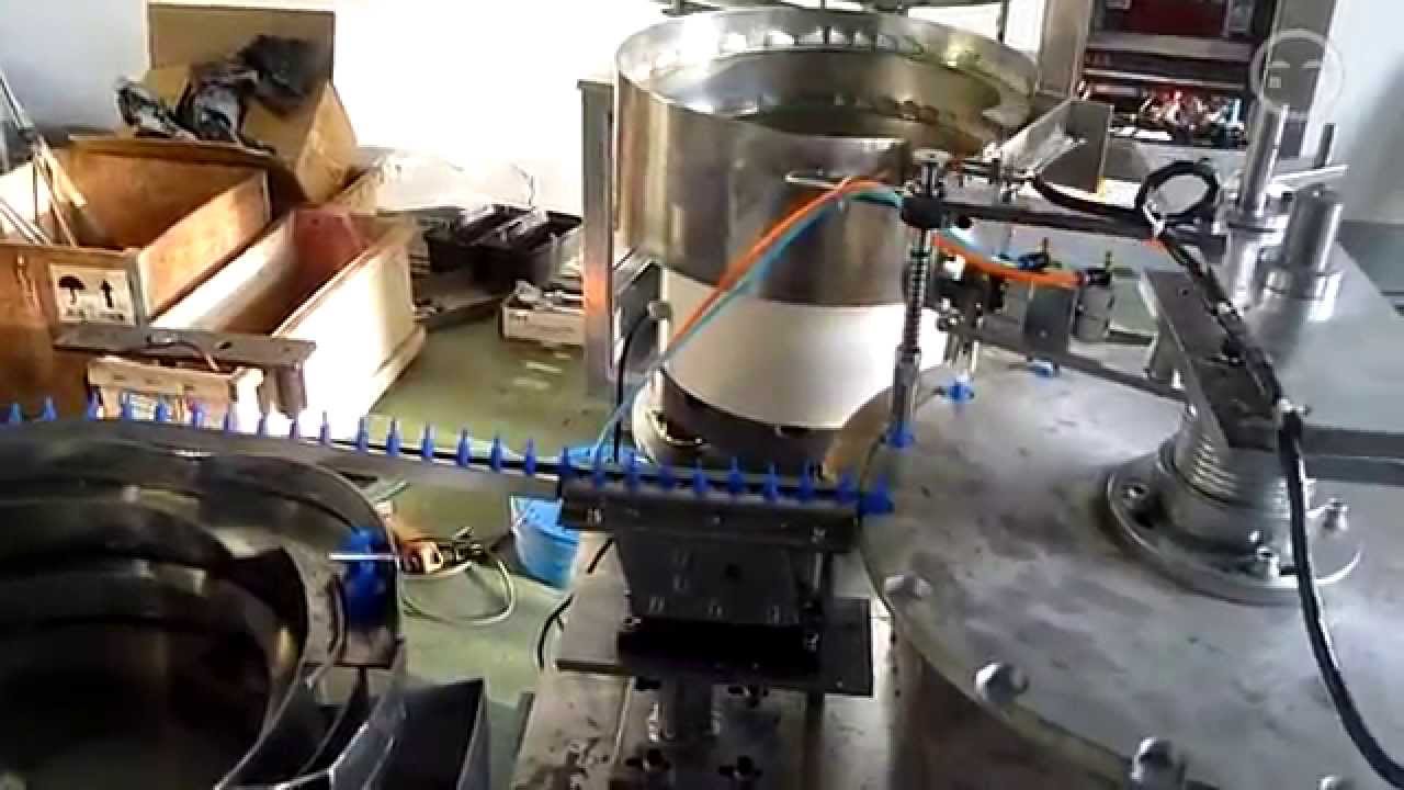 Rotary cap screwing machine with conveyor automatic capper system - YouTube
