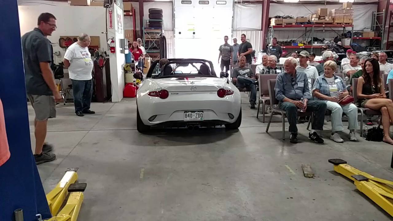 Flyin' Miata ND V8 Garage Idling Out - YouTube