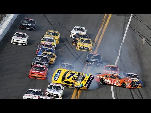 Suarez loses control, causes multi-car wreck