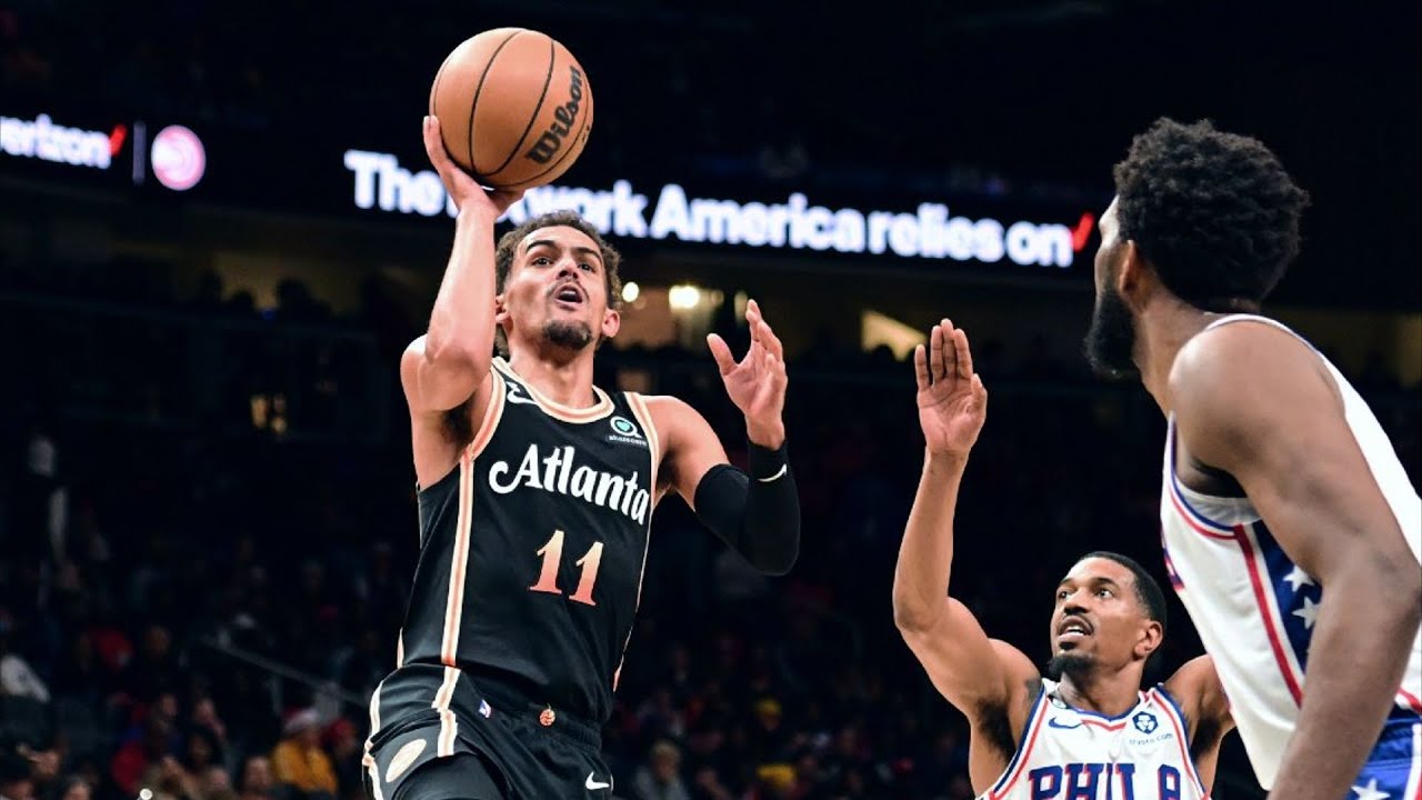 Embiid Upset With Sub! Hawks Build 20 Pt Lead Late Run vs 76ers! 2022 ...