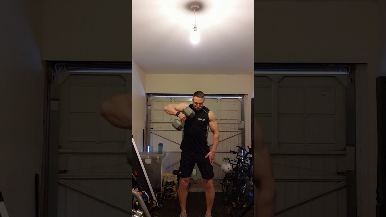 Single Arm Dumbbell Upright Row - YouTube