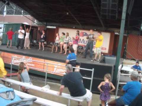 me being hypnosis at wisconsin state fair part 2 - YouTube