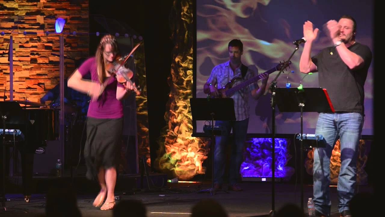 Brook Wallace Fiddle - "The Devil Went Down to Georgia" - YouTube