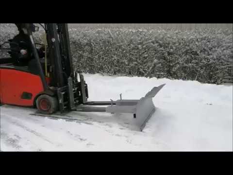 weha Schneeräumschild im Einsatz