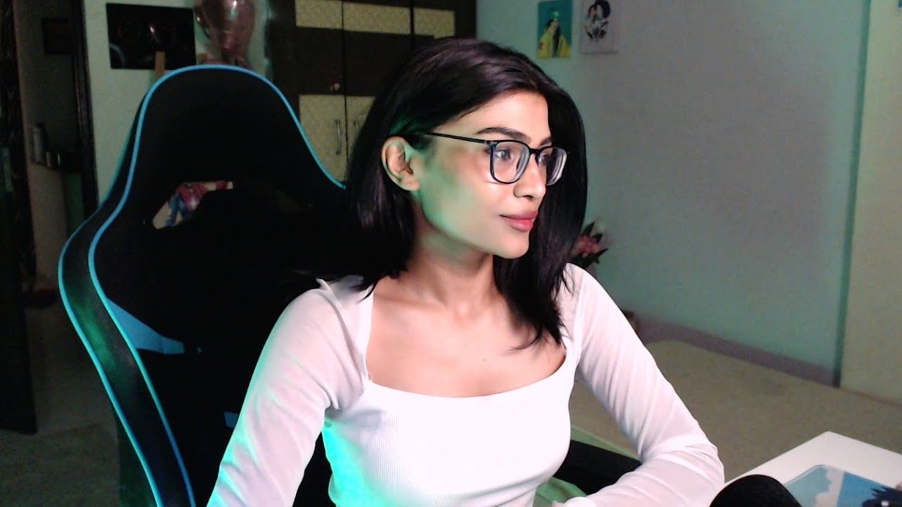 Horror game day 🎀🎀 - YouTube