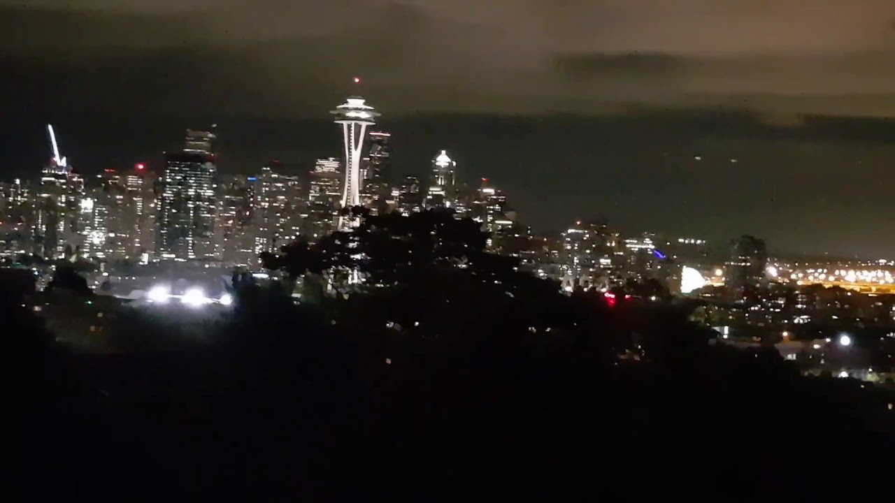 Kerry Park overlooking Seattle at night Sept 29, 2017 - YouTube