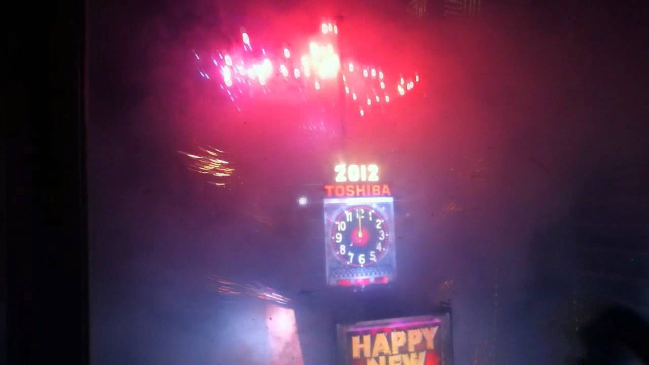 Countdown To 2012 (Top Floor @ 1500 Broadway, Times Square, NYC) - YouTube