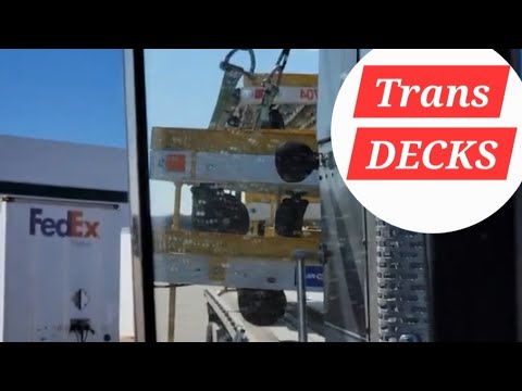 FORT WORTH AIRPORT/ FED EX: UNLOADING TRANS DECKS #transdeck #airport # ...