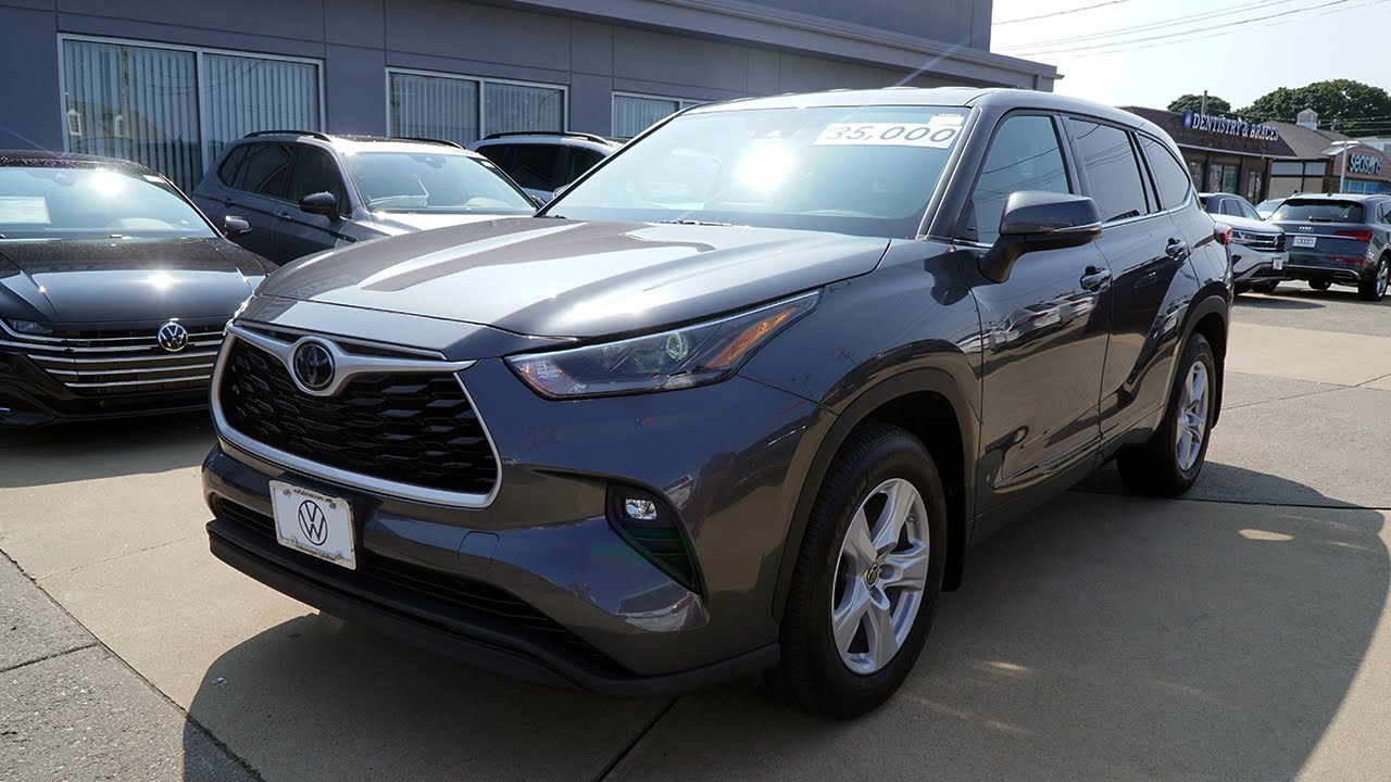 2021 Toyota Highlander LE Gray | Video Tour with Angel - YouTube