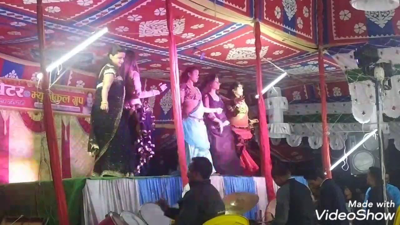 Paro rani dance stage show in village senduar.. - YouTube