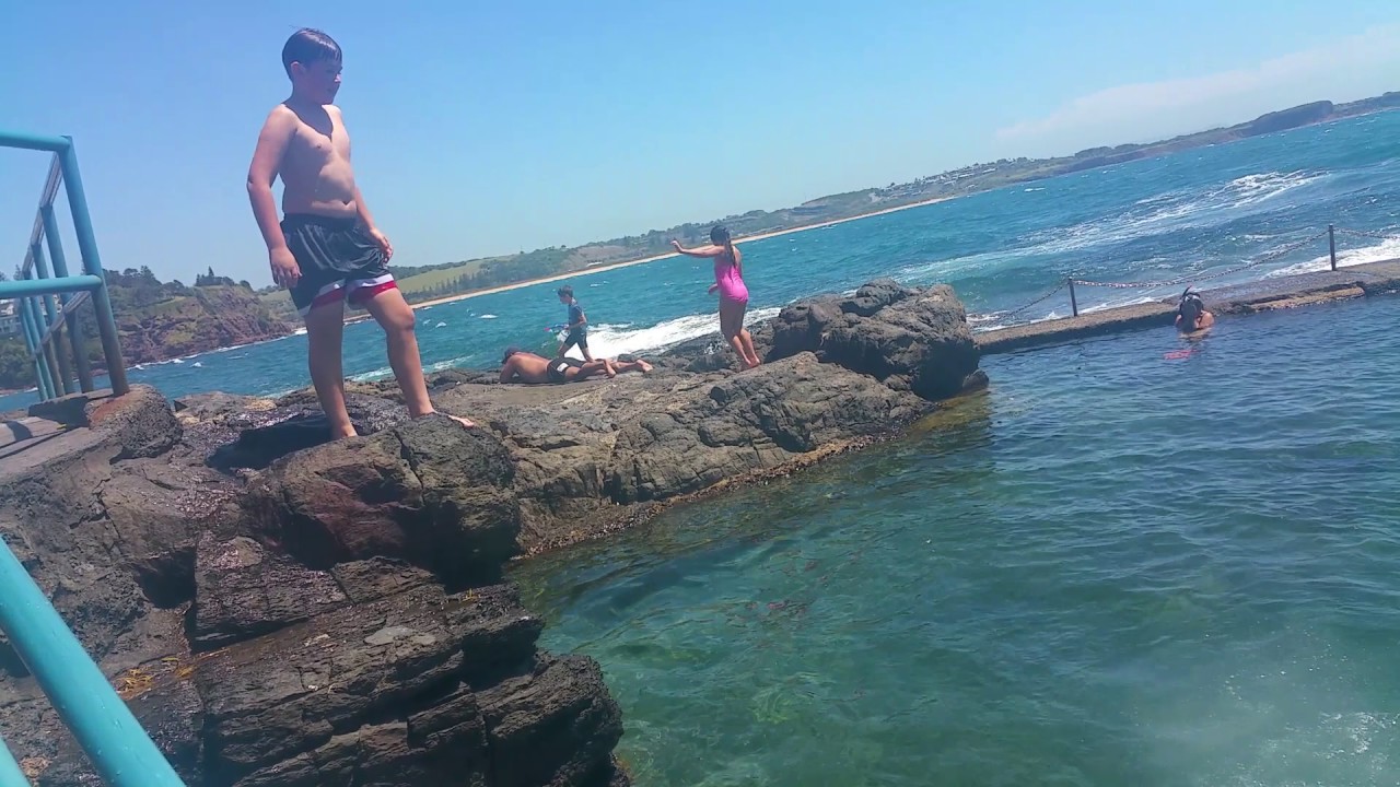 Kiama rock pool byron and deegan - YouTube