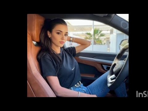 HANDE ERCEL NEW SHARE FROM HER CAR 💥 - YouTube