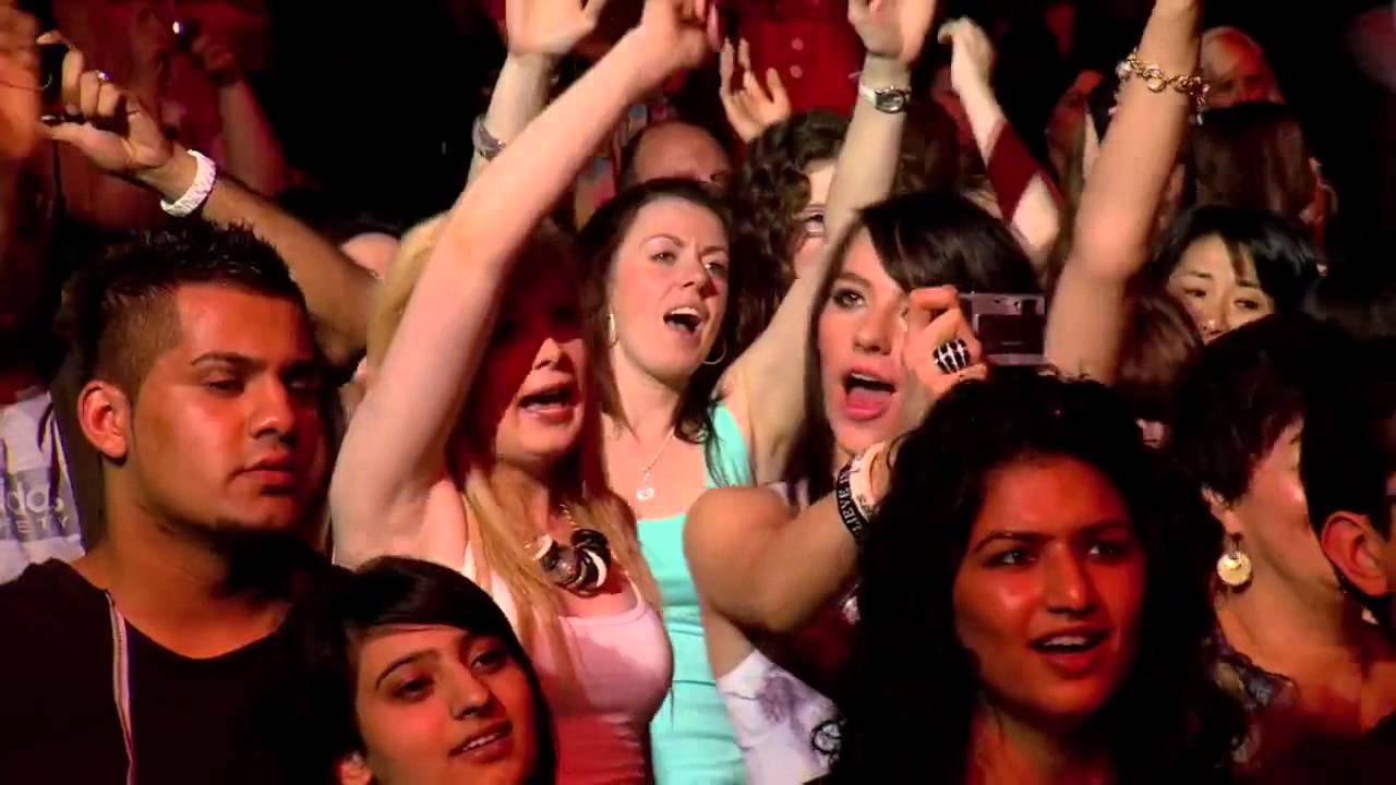 Beyonce - hello (live) - YouTube
