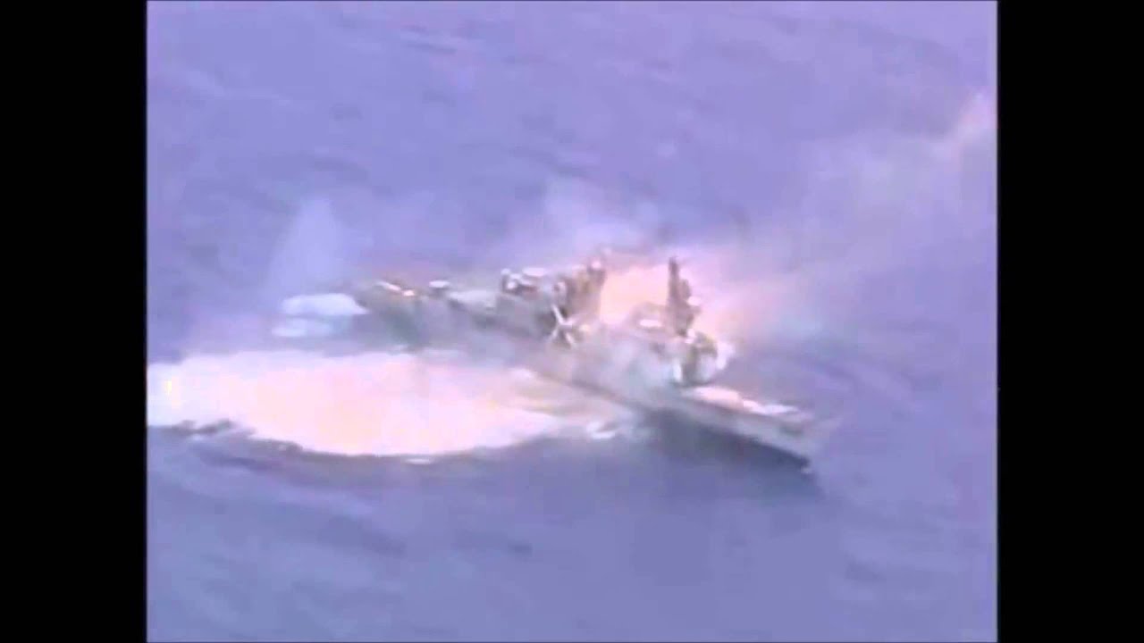 Battle ships Getting blown up by torpedos - YouTube